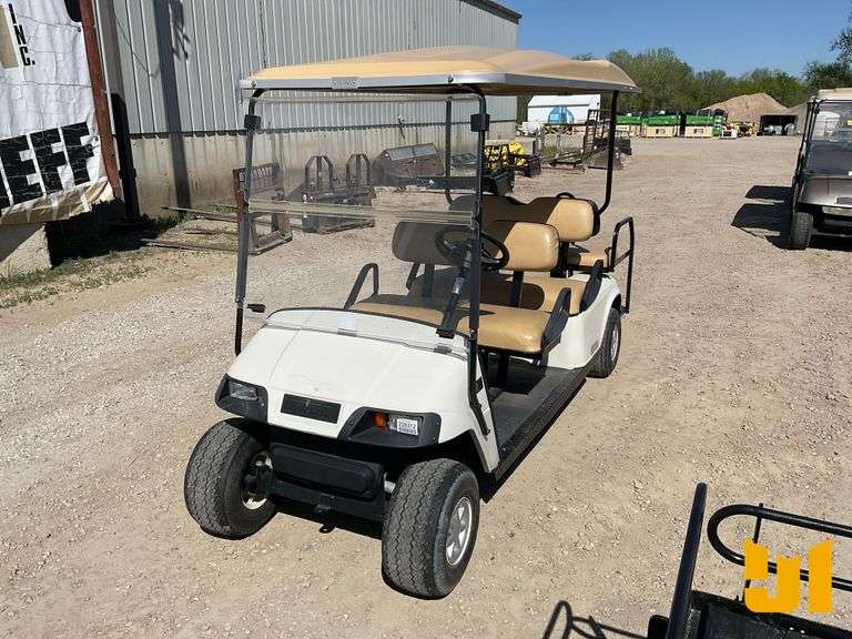 2012 EZ GO SHUTTLE GOLF CART 2802896 - Jeff Martin Auctioneers, Inc.