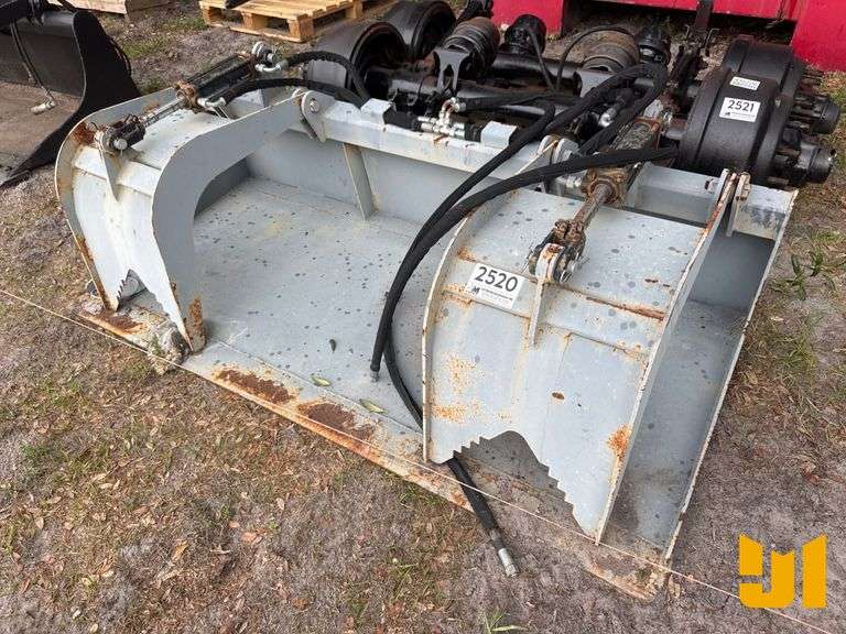 WOLVERINE 72 INCH DUAL CYLINDER GRAPPLE BUCKET - Jeff Martin Auctioneers, Inc.