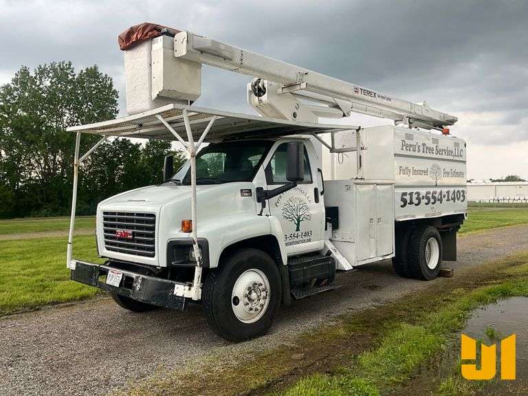 2005 GMC C7 OVER-CENTER BUCKET TRUCK TEREX HI-RANGER HI RANGER XT 55 ...