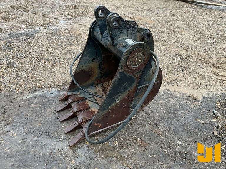 2013 HELAC BUCKET W/TEETH SN: 6MP1299 - Jeff Martin Auctioneers, Inc.