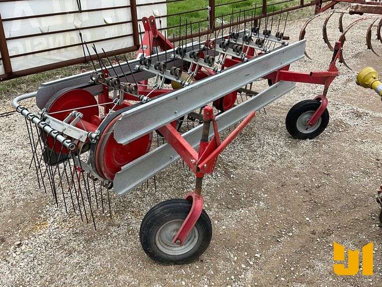 2004 DA ROS HAY RAKE D210 BELT SN: 06 - Jeff Martin Auctioneers, Inc.