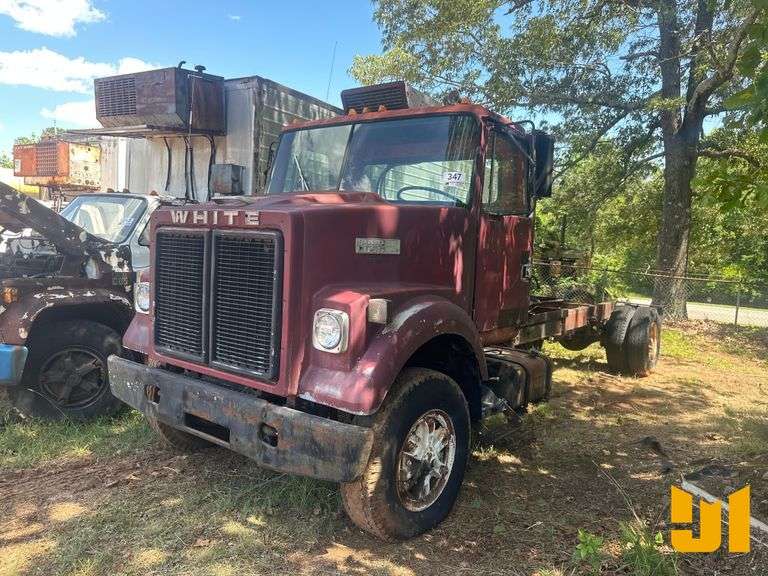 WHITE ROAD BOSS S/A CAB & CHASSIS VIN: 7710A0804 - Jeff Martin ...