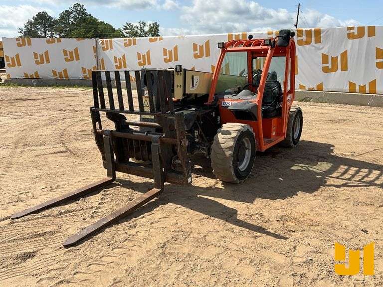 2017 JLG G5-18A 5500 LB TELESCOPIC FORKLIFT SN: 0160084227 - Jeff ...
