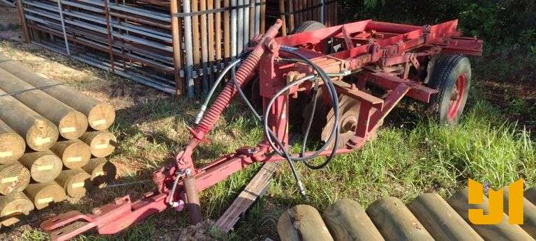 TAYLOR WAY OFFSET DISC HARROW - Jeff Martin Auctioneers, Inc.