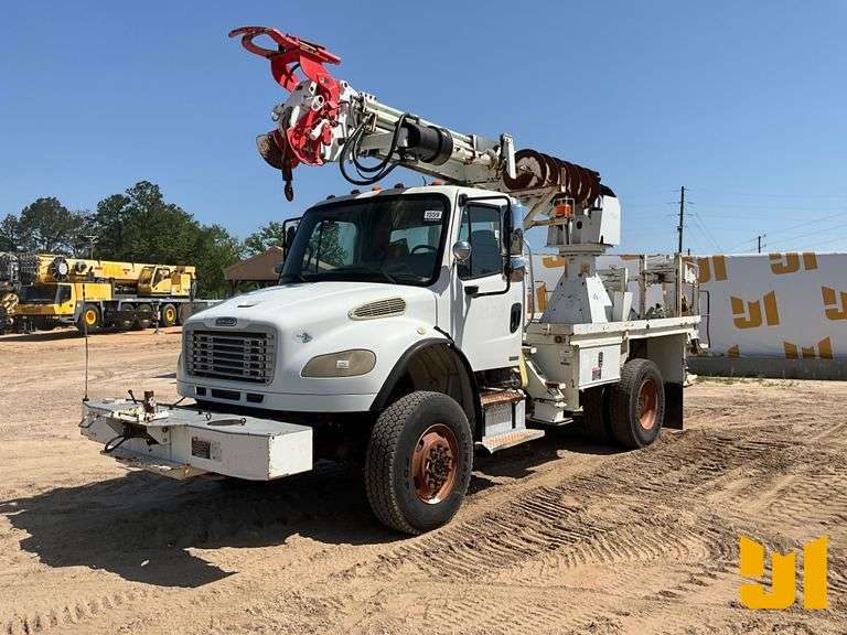 2010 FREIGHTLINER M2 S/A DIGGER DERRICK TRUCK ALTEC DL42-BR VIN ...