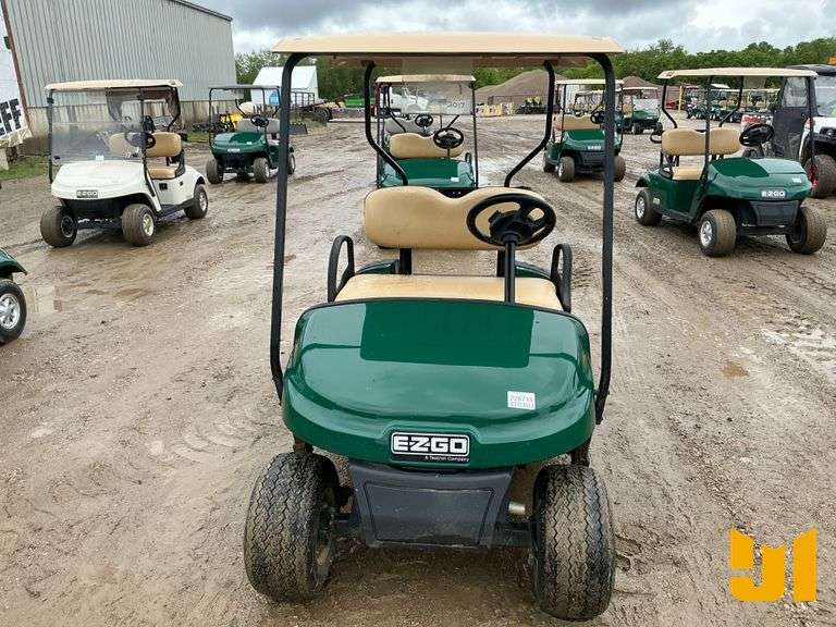 2017 EZ GO TXT GOLF CART 3265979 - Jeff Martin Auctioneers, Inc.