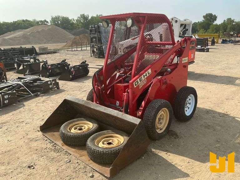 GEHL HL-2500-A HYDRACAT SKID STEER SN: 006241 - Jeff Martin Auctioneers ...
