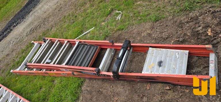 QTY OF (1) WERNER PODIUM 6’ A-FRAME LADDER - Jeff Martin Auctioneers, Inc.