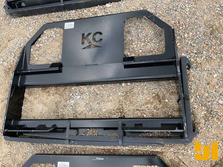 UNUSED 2025 KC 45" FORK FRAME - Jeff Martin Auctioneers, Inc.