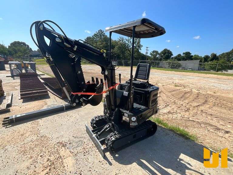 UNUSED 2025 DIG MASTER DM 105 MINI EXCAVATOR SN: DM20250314054 - Jeff ...