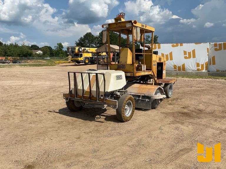 ROSCO RB48 BROOM SN: 36408 - Jeff Martin Auctioneers, Inc.