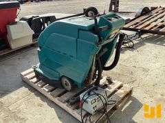 TENNANT MODEL 607528 FLOOR SCRUBBER - Jeff Martin Auctioneers, Inc.