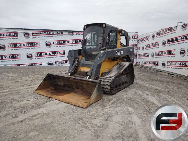 JOHN DEERE 329D MULTI TERRAIN LOADER SN: T0329DK180076 - Freije ...