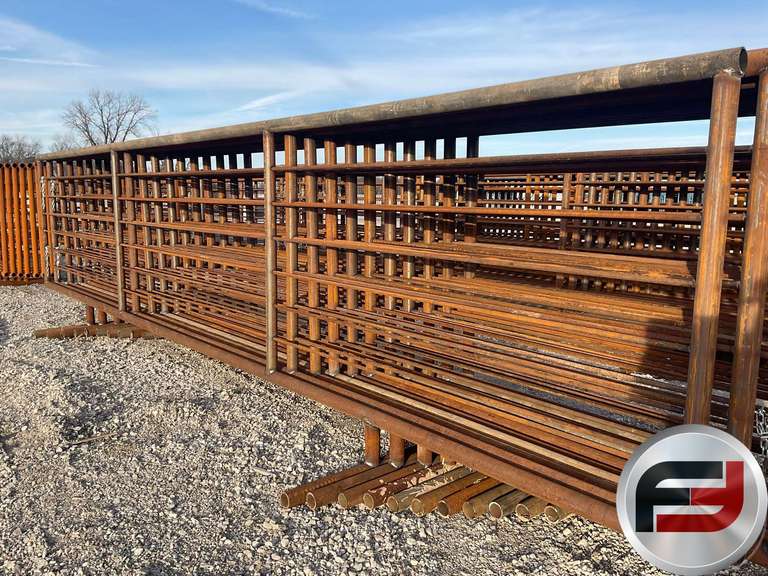 24' X 6' SELF STANDING PANELS W/ CHAINS TO LINK - Freije & Freije ...