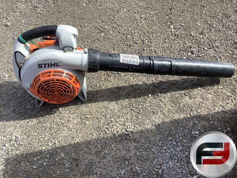 STIHL BG 86 GAS POWERED BLOWER ***QTY, 1*** - Freije & Freije Auctioneers