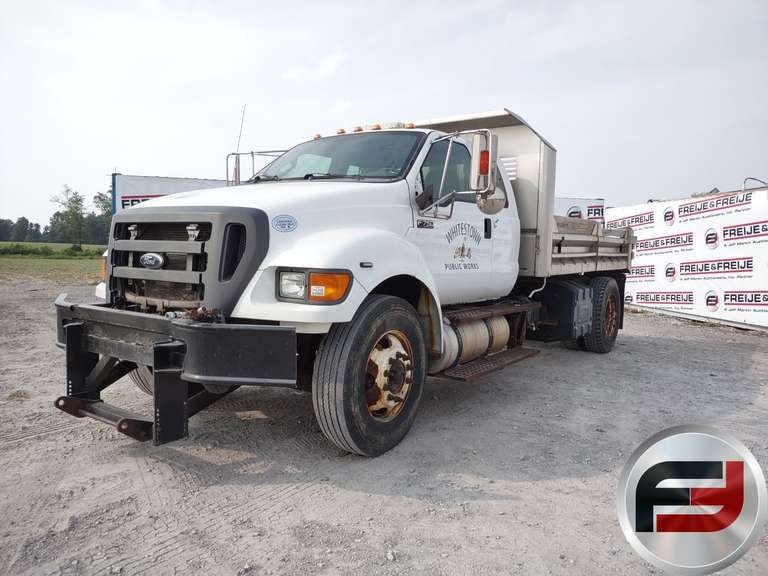 2015 FORD F-750 SINGLE AXLE DUMP TRUCK VIN: 3FRNX7FK2FV688993 - Freije & Freije Auctioneers