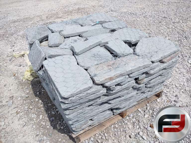 1 PALLET 1.5” TUMBLED IRREGULAR PAVERS - Freije & Freije Auctioneers