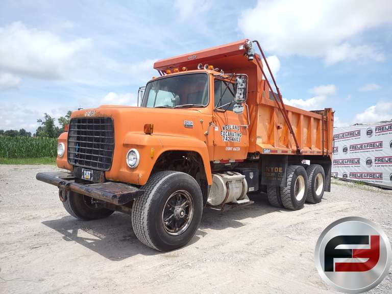 1979 FORD 8000 TANDEM AXLE DUMP TRUCK VIN: U81DVDG7879 - Freije & Freije Auctioneers