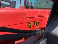 1995 Belarus 570 Tractor w/ Memo Loader - Johnson Auction