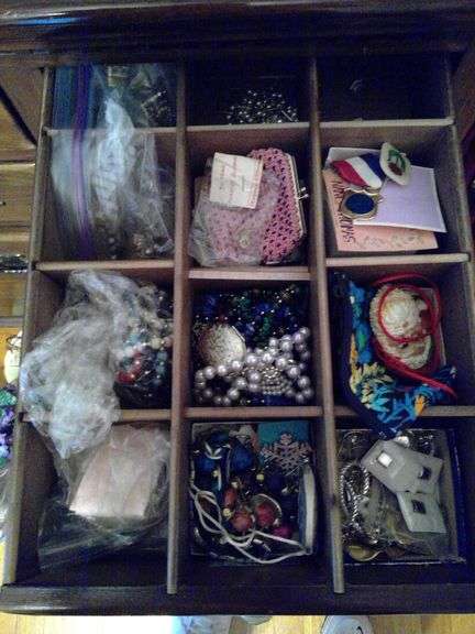 THE CONTENTS OF THIS DRAWER, DIFFERENT TYPES OF JEWELRY - Land of ...