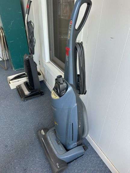 Kenmore Progressive with direct drive vacuum - Ruhter Auction & Realty ...