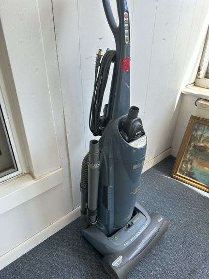 Kenmore Progressive with direct drive vacuum - Ruhter Auction & Realty ...