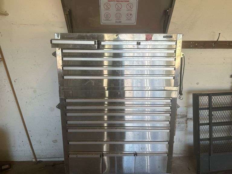 Steeltek tool box - Ruhter Auction & Realty, Inc.