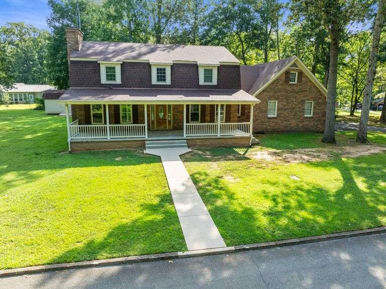 247 Oak Cir - Rigsby