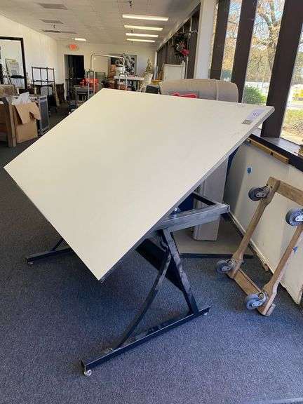 Modern Artist Drafting Table - BidSells