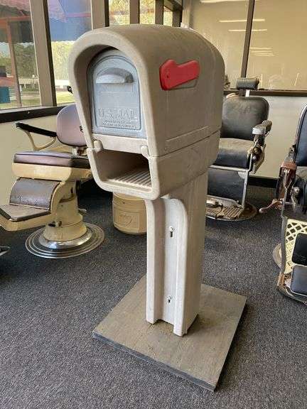 Step 2 MailMaster Plus Mailbox - BidSells