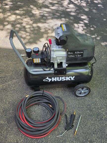 Husky 8 Gallon Portable Air Compressor - BidSells
