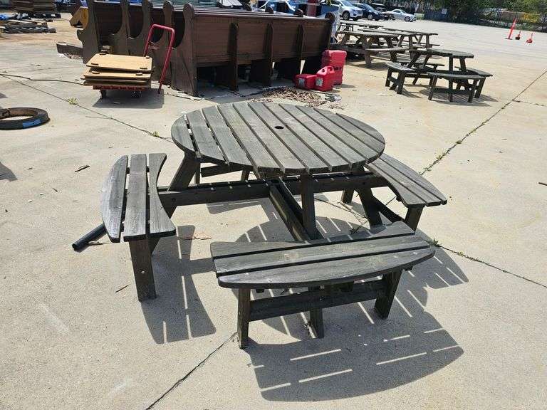 Round Outdoor Picnic Table - BidSells