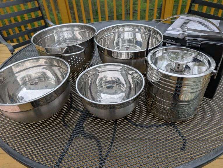 Stainless steel colander, bowls, & ice bucket - BidSells