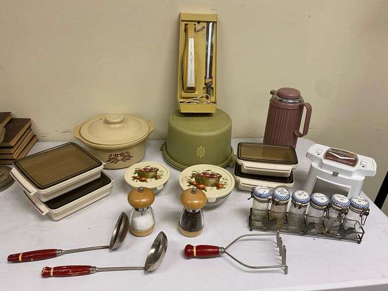 Assorted Kitchenware - BidSells