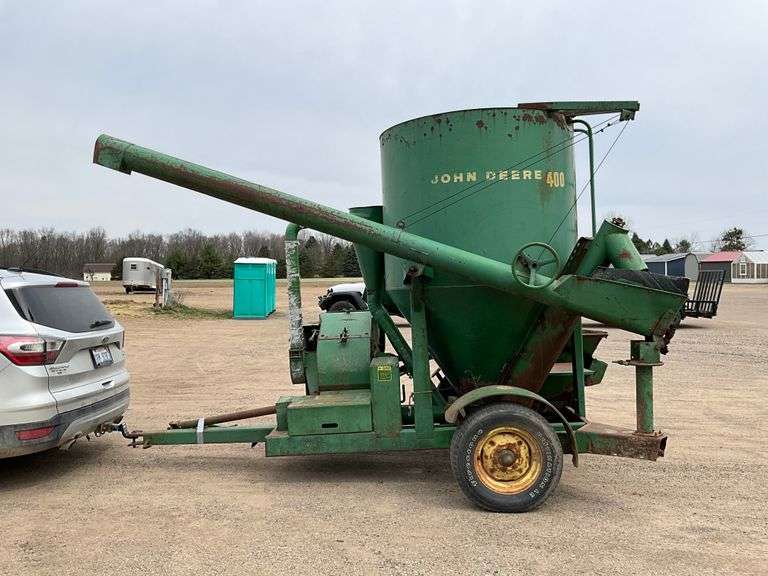 JD 400 Feed Grinder - Shiloh Junction Market