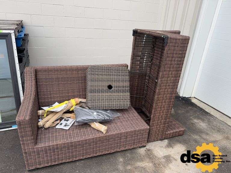 Member’s Mark New Castle Dinning Set - Don Smock Auction Company