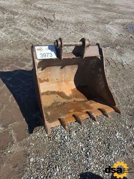 Cat 36” Backhoe Bucket - Don Smock Auction Company