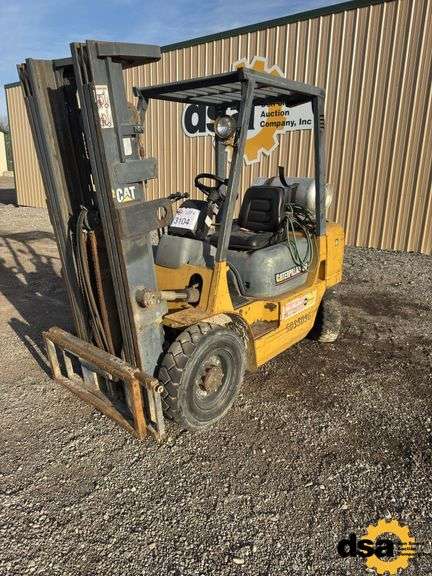 CAT GP 2500 Forklift - Don Smock Auction Company