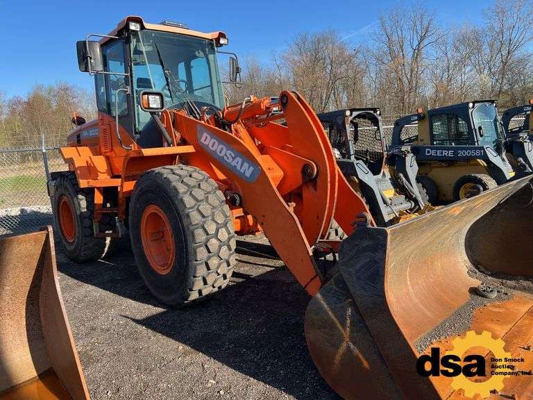 2015 Doosan DL200 High Lift Rubber Tired Loader - Don Smock Auction Company