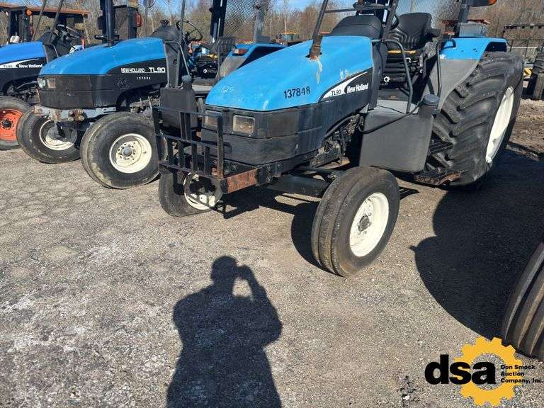 New Holland TL90A Ag Tractor - Don Smock Auction Company