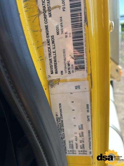 2009 International SF525 Dump Truck - Don Smock Auction Company