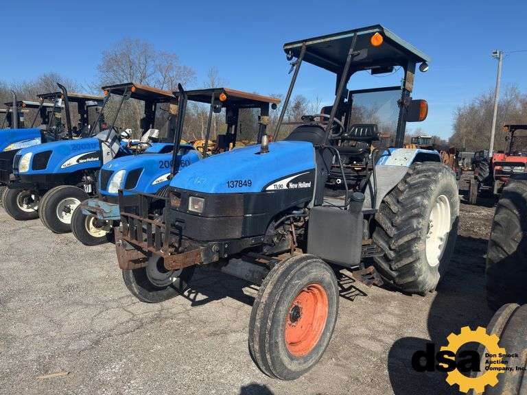 2003 New Holland TL90 Ag Tractor - Don Smock Auction Company