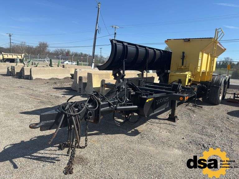 2008 Viking TP26 Trailer Mounted Tow Plow - Don Smock Auction Company