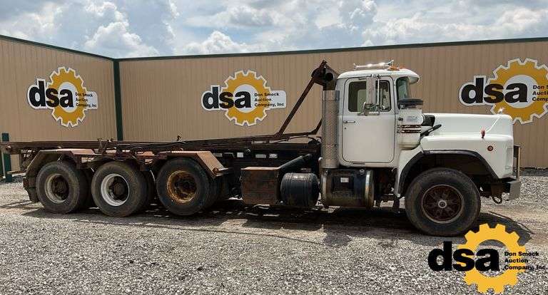 1998 Mack RB Rolloff Truck - Don Smock Auction Company