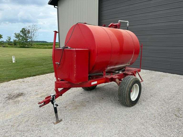 Portable Fuel Trailer - Walton Realty and Auction Co. LLC